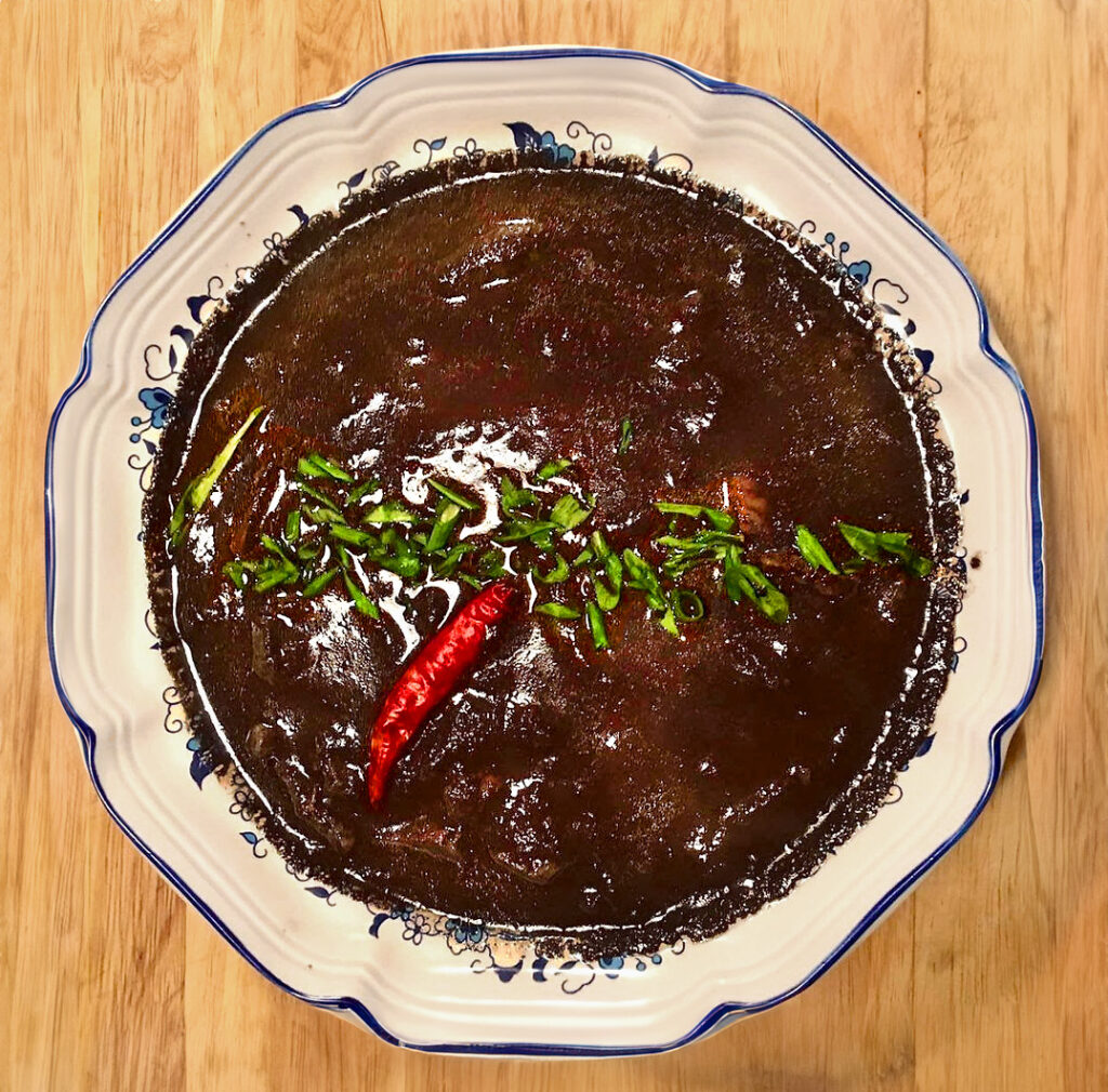 Recipe: Dinuguan (Filipino “Chocolate” Stew) - Whiskey Network